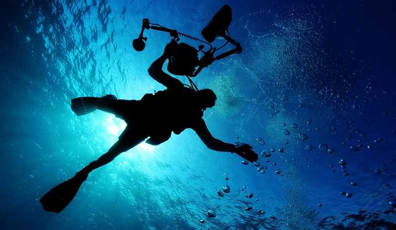 Ageing overweight scuba divers at risk of underwater heart attack ...